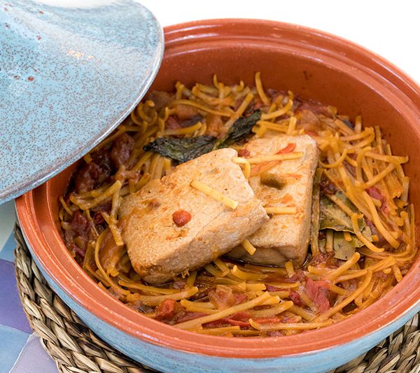 Gastronomía, platos y tapas con atún rojo